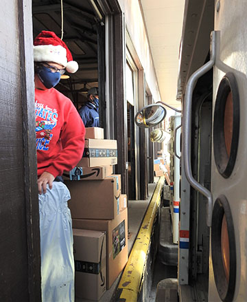 Post office inundated by holidays, pandemic | News, Sports, Jobs - The ...